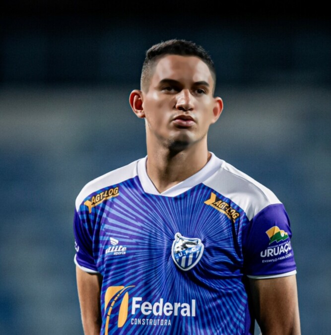 Lateral-direito Taylon acerta com Nova Mutum e atacante ex-Goiás troca ...