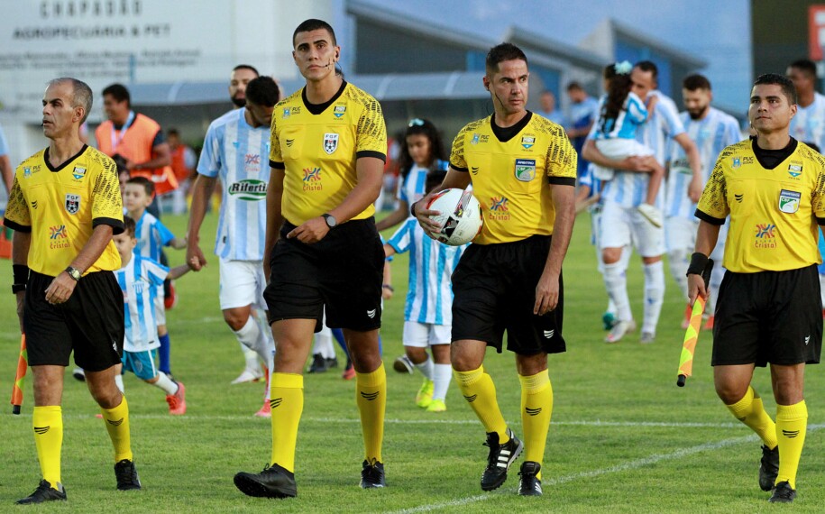 Com clássico entre Goiás e Vila Nova, FGF define arbitragem para os ... Com clássico entre Goiás e Vila Nova, FGF define arbitragem para os ...