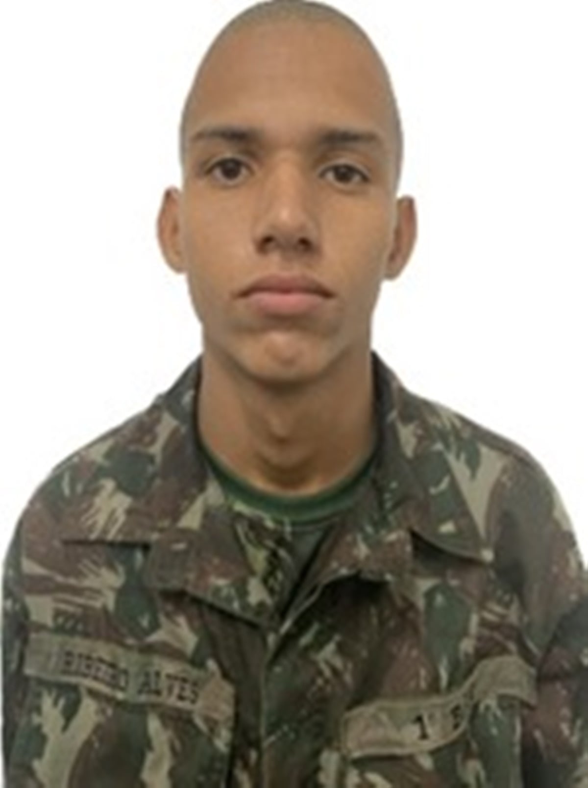 Goiânia: soldado do Exército de 19 anos morre em treinamento aquático ...