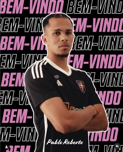 Pablo Roberto é apresentado como novo reforço do Casa Pia, antes de ...