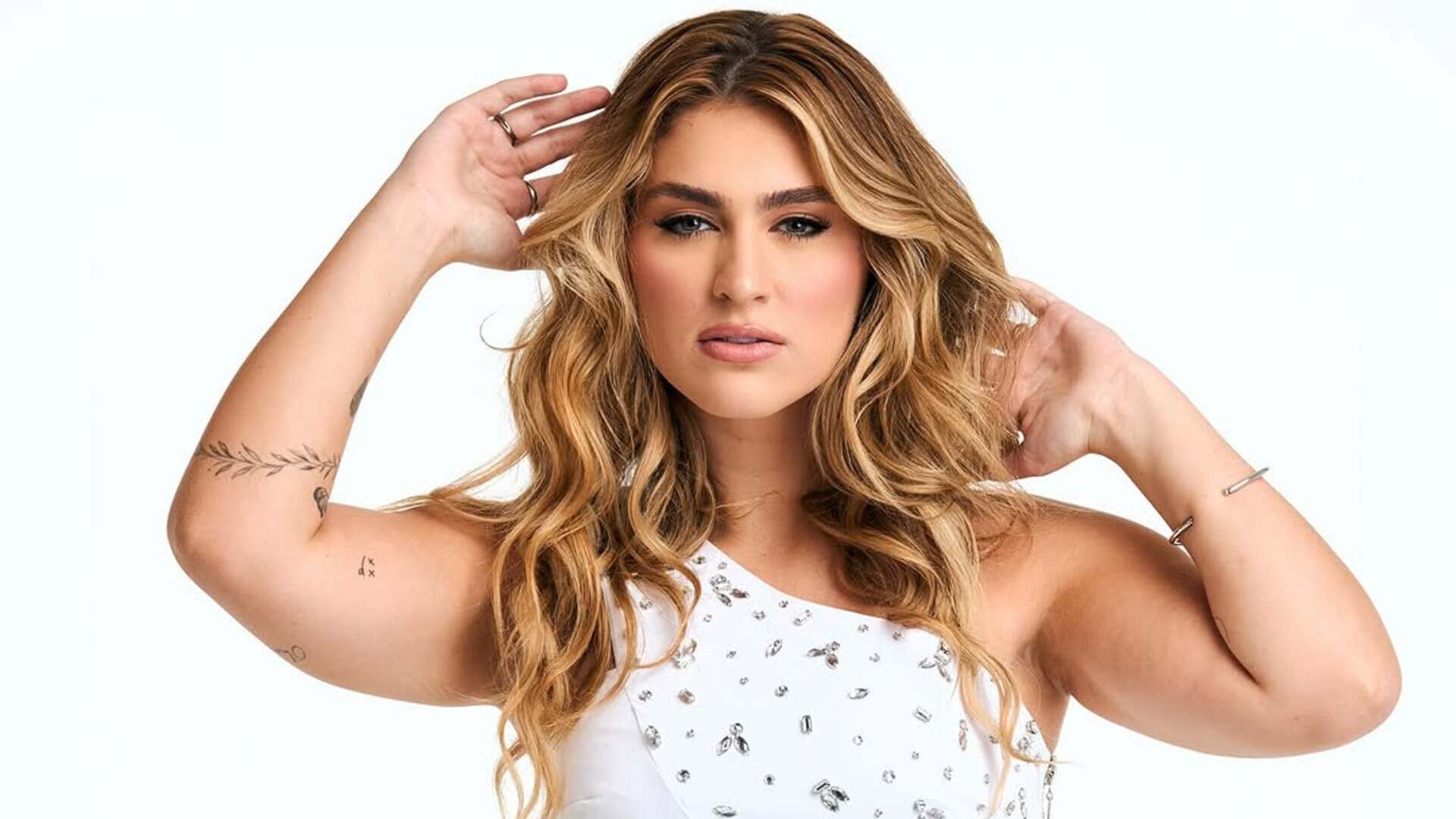 Quem é Duda Bertelli, cantora sertaneja vista com Zé Felipe | Mais Goiás