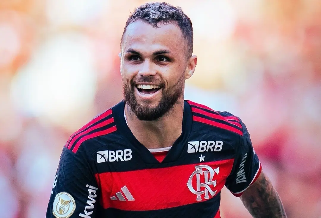 Michael fala sobre futuro no Flamengo: "tento levar alegria" | Mais Goiás